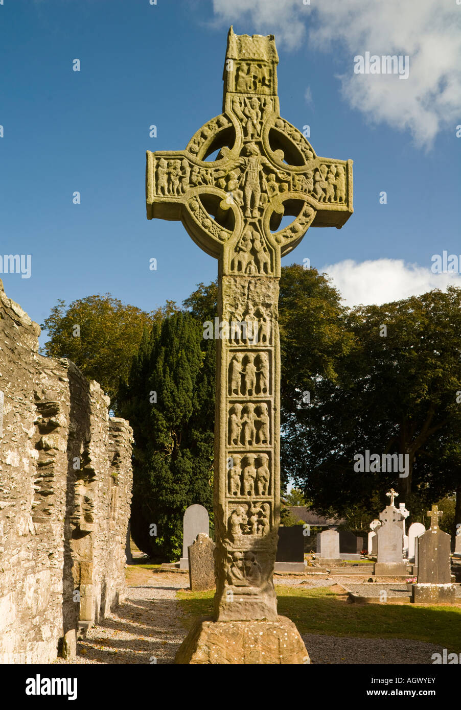 Tall cross hi-res stock photography and images - Alamy