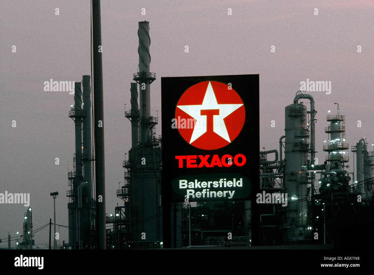 Texaco oil refinery hi-res stock photography and images - Alamy