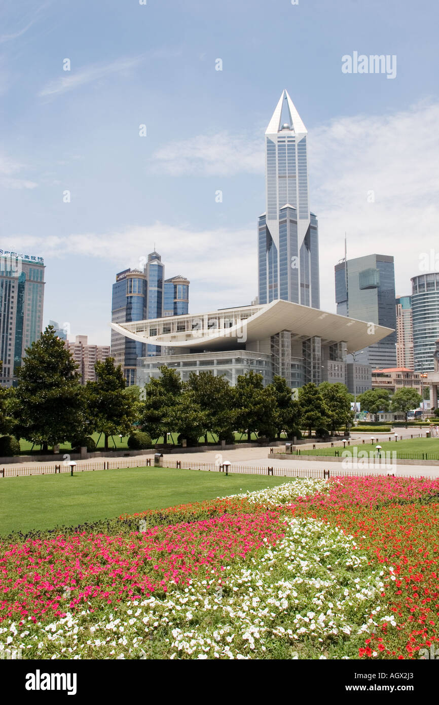 Tomorrow square skyscraper hi-res stock photography and images - Alamy