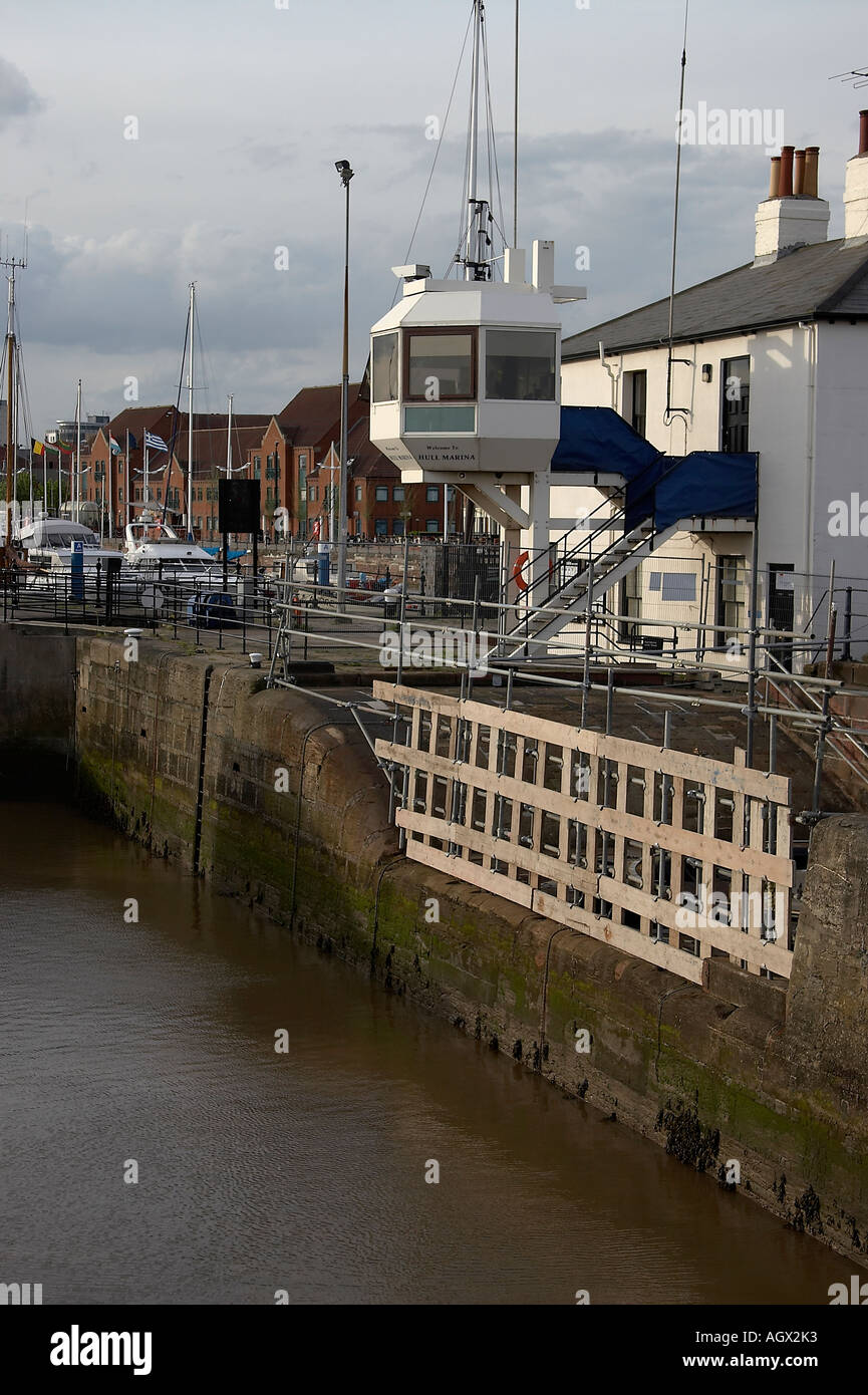 Hull Marina lock Stock Photo - Alamy