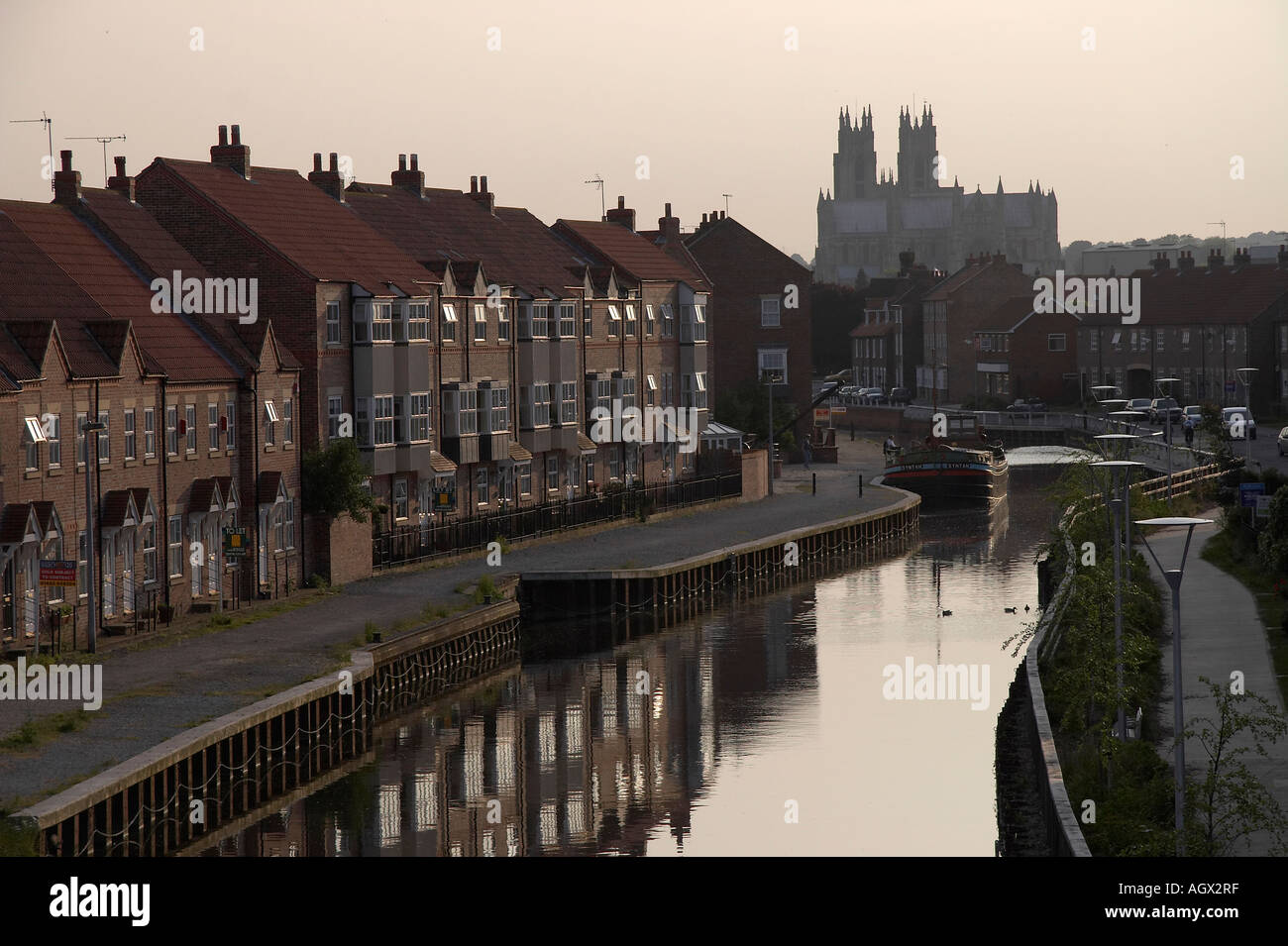 Beverley beck canal hi-res stock photography and images - Alamy