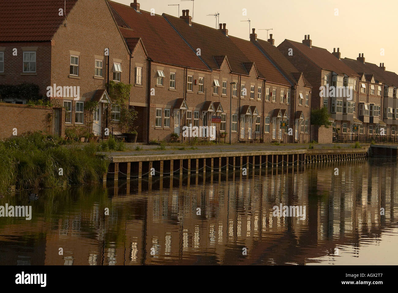 Beverley canal hi-res stock photography and images - Alamy