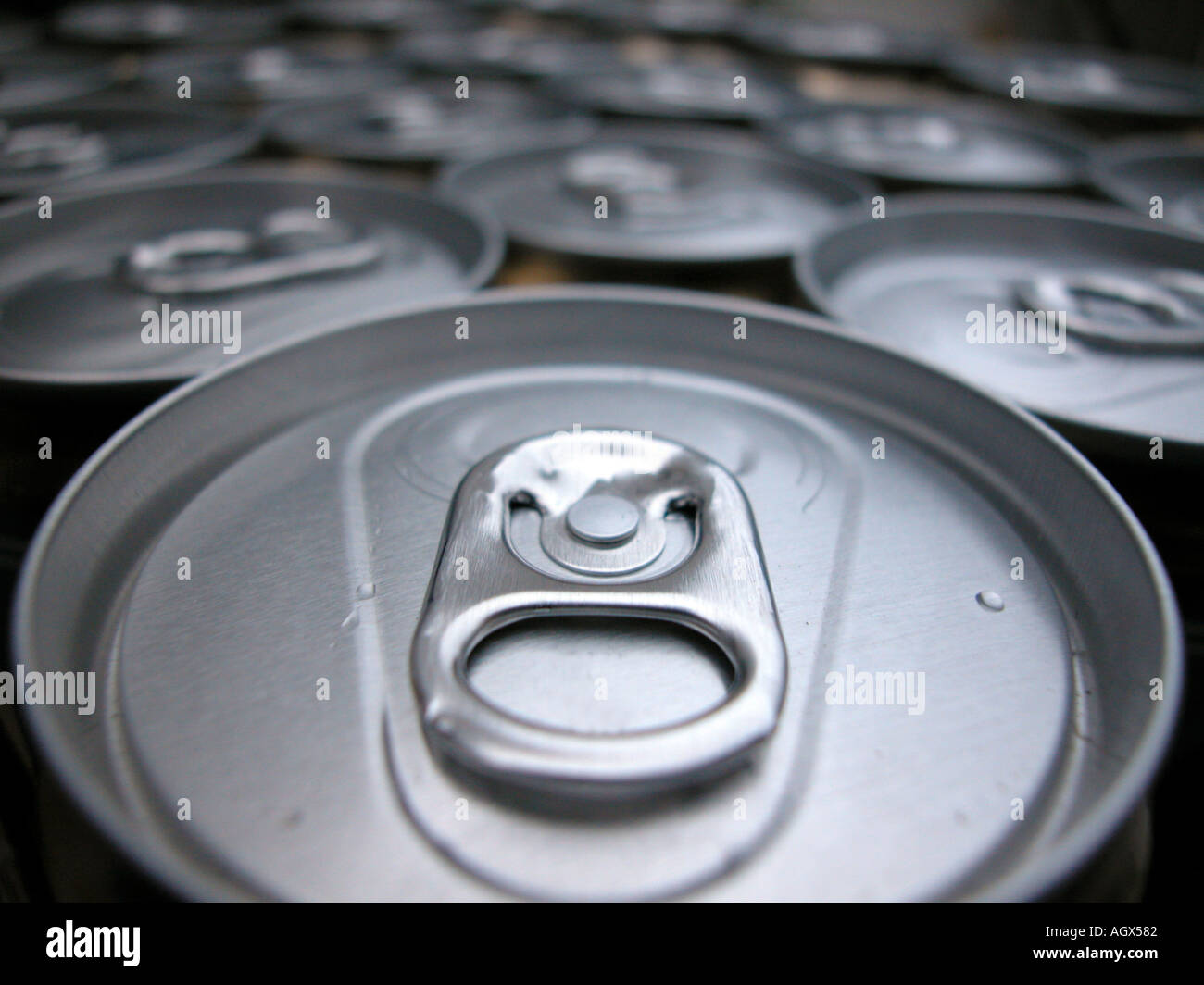 Metal beverage containers hi-res stock photography and images - Alamy Metal beverage containers hi-res stock photography and images - Alamy