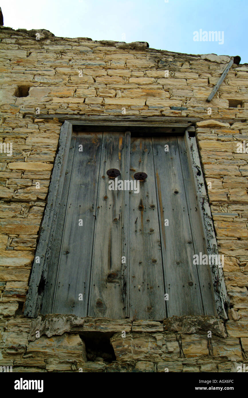 old house repair door Stock Photo - Alamy