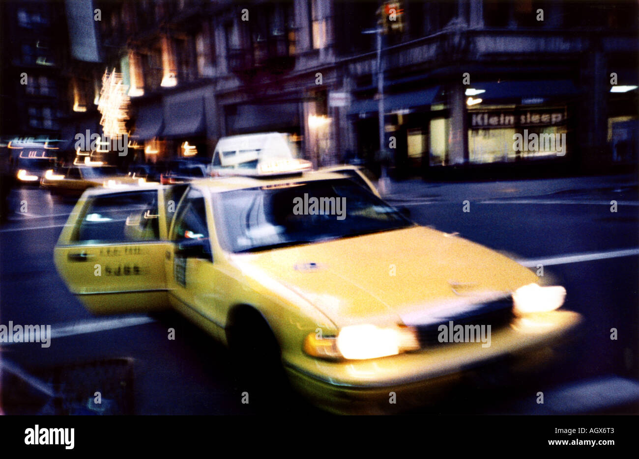 Nyc taxi open door hi-res stock photography and images - Alamy