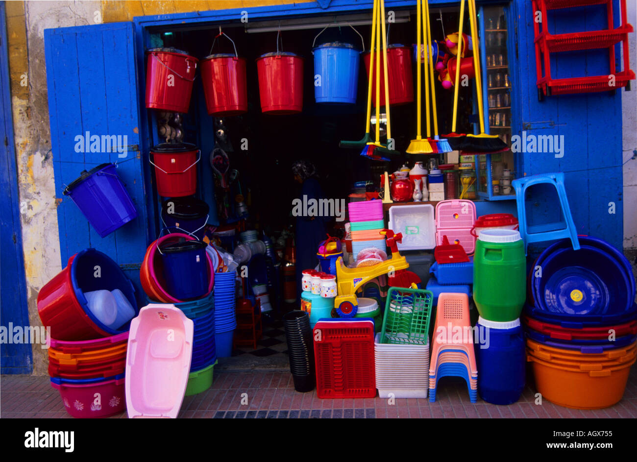 Plastic household goods hi-res stock photography and images - Alamy