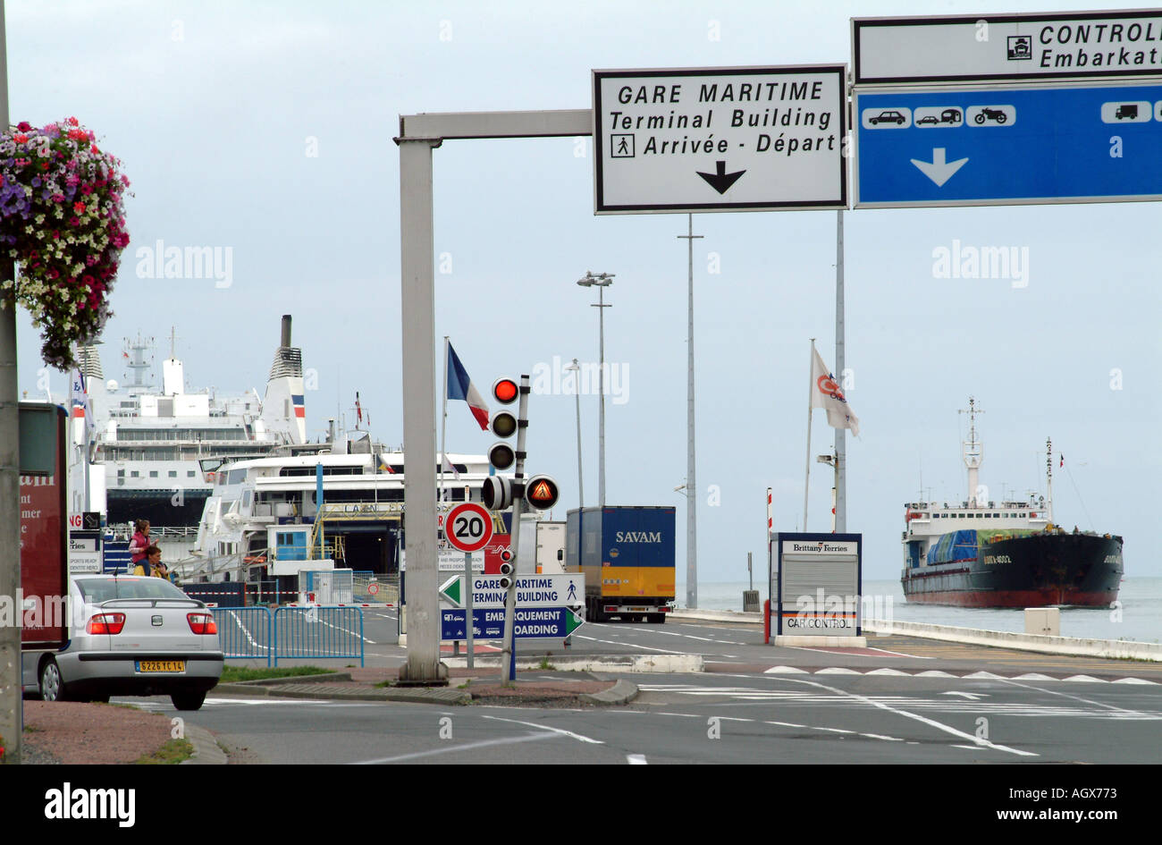 Eu europe and immigration hi-res stock photography and images - Alamy