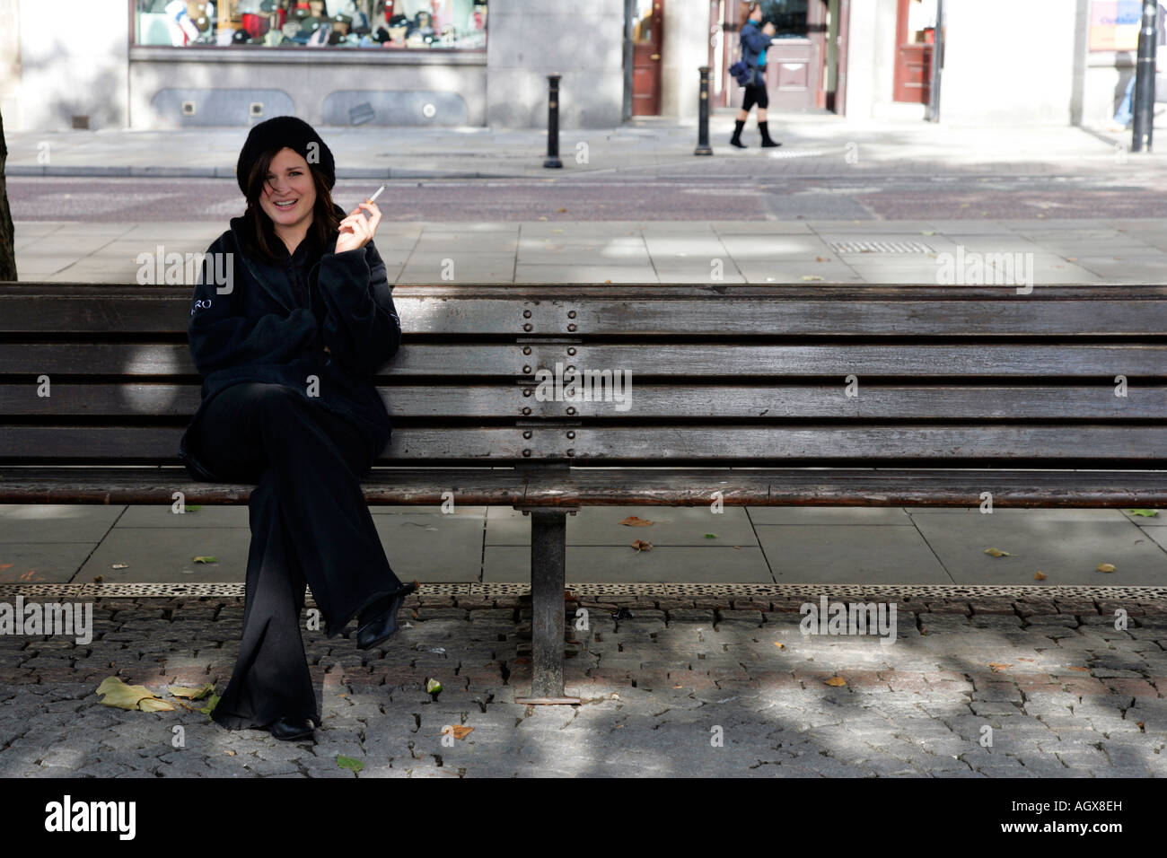 girl smoking outside Stock Photo - Alamy