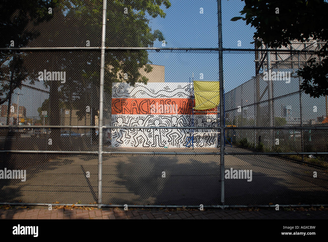 Workers restore the famous Keith Haring Crack is Wack mural in Harlem ...