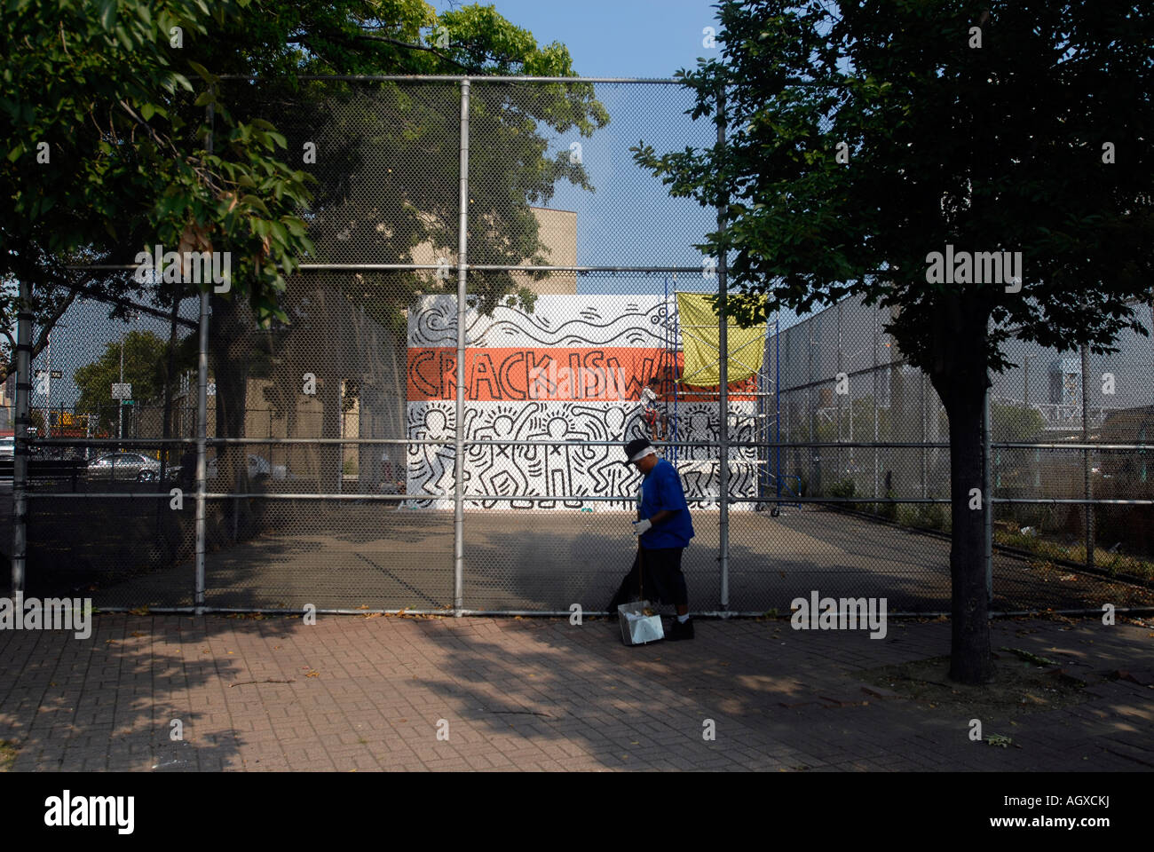 Keith haring hi-res stock photography and images - Alamy