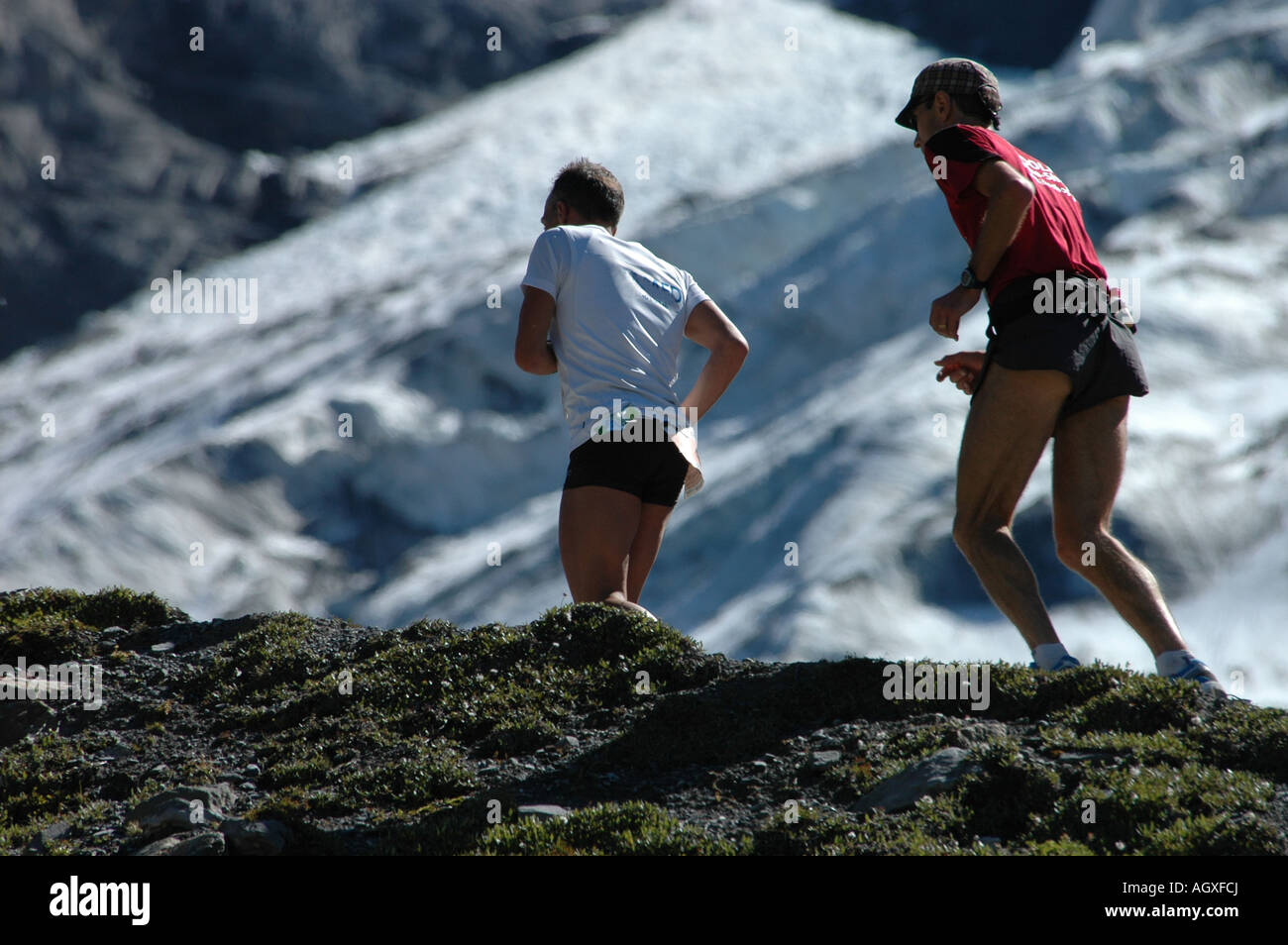 Runners at finish line marathon hi-res stock photography and images - Alamy