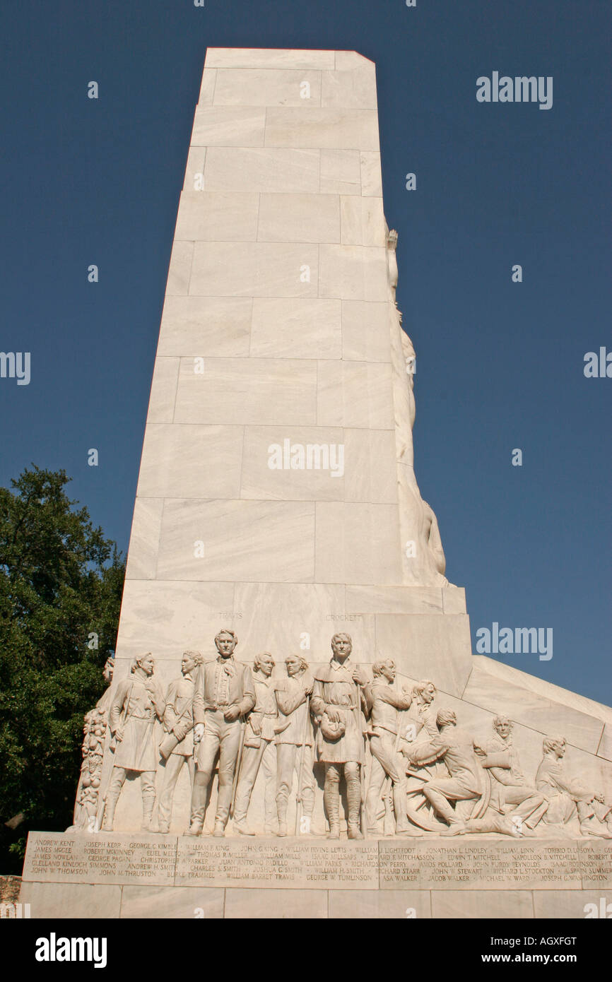 The Alamo Cenotaph, also known as "The Spirit of Sacrifice" Monument in ...