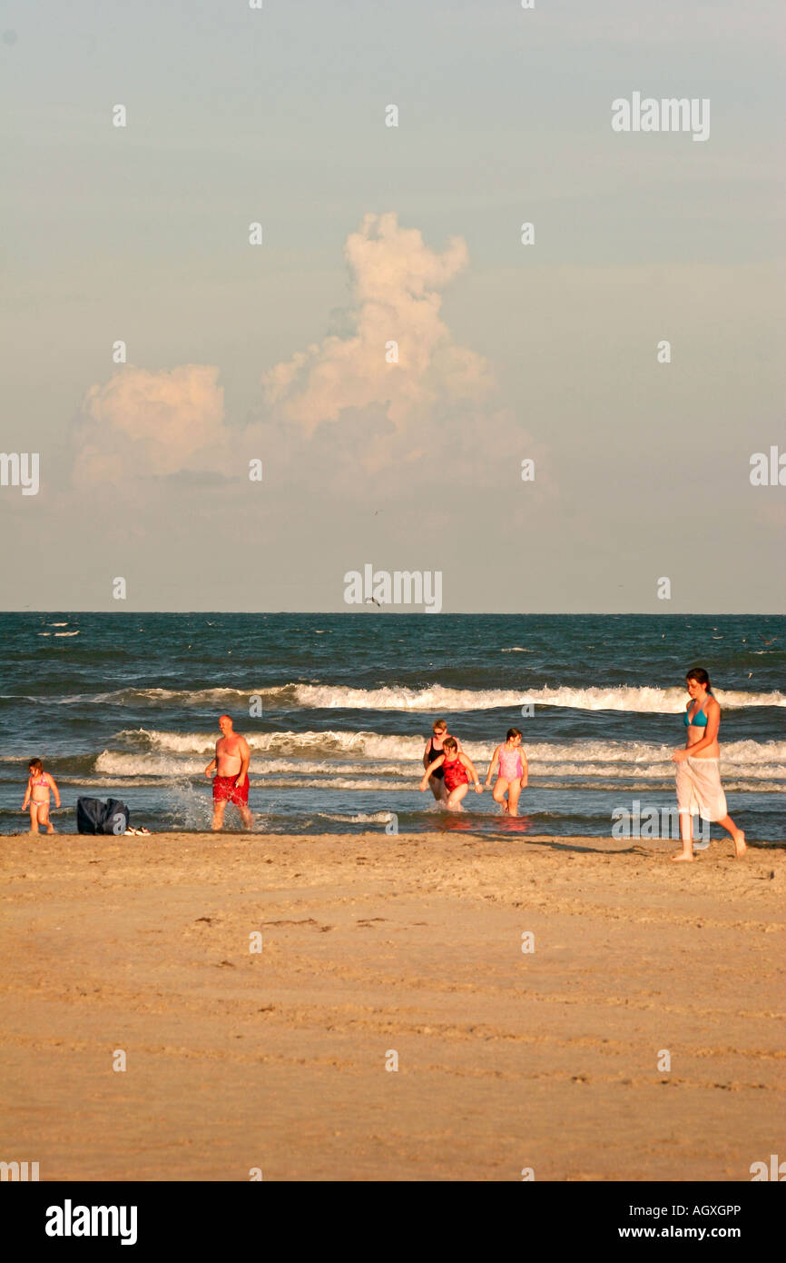 Texas beach family hi-res stock photography and images - Alamy