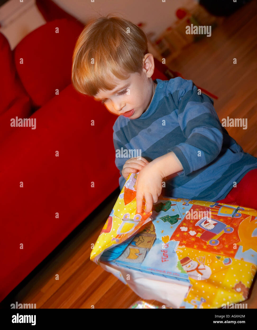 Dynamic present hi-res stock photography and images - Alamy