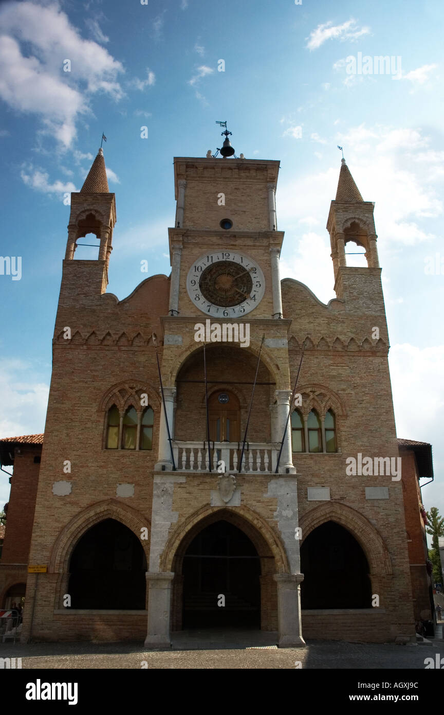 Town hall pordenone hi-res stock photography and images - Alamy