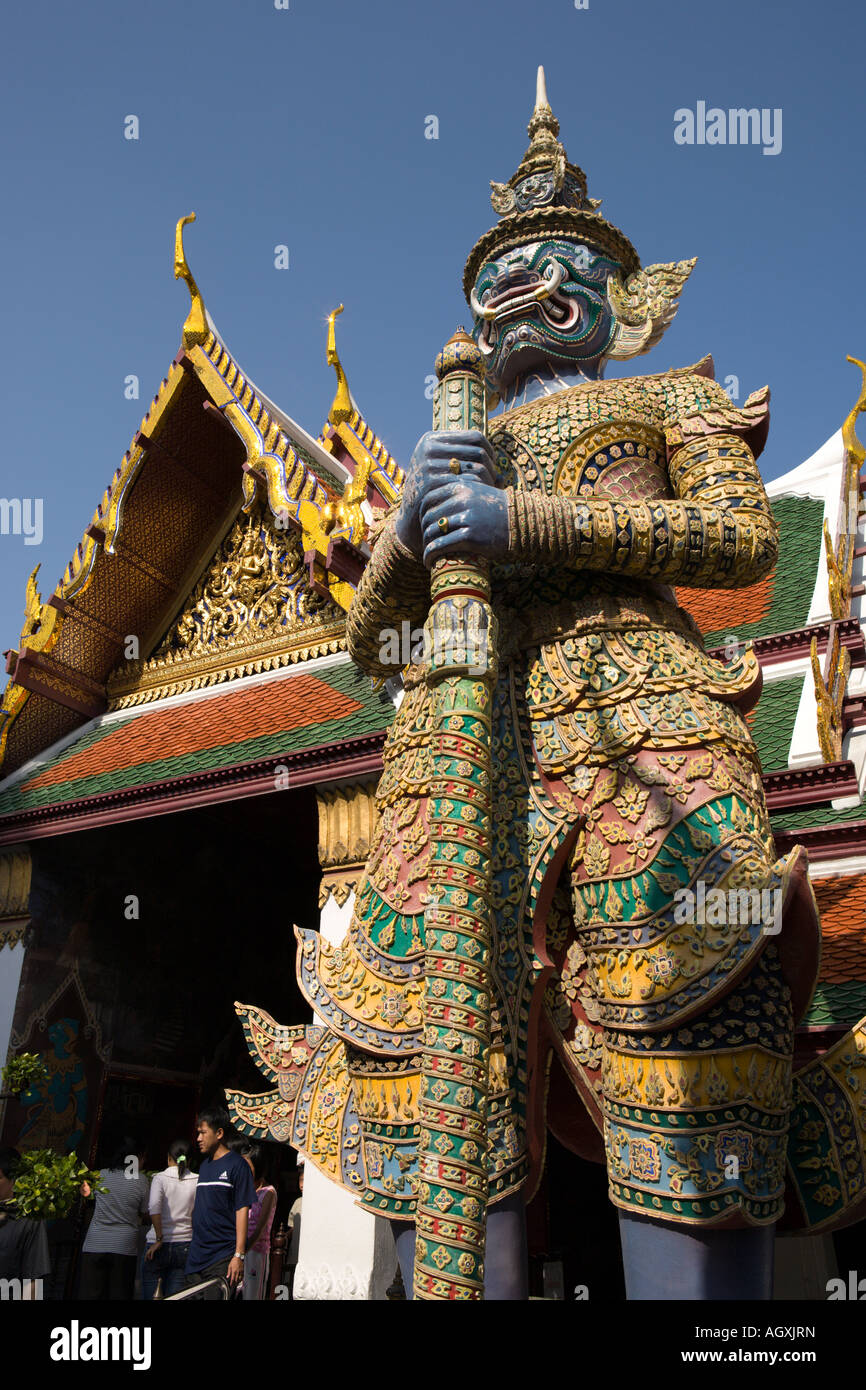 Giant yak hi-res stock photography and images - Alamy