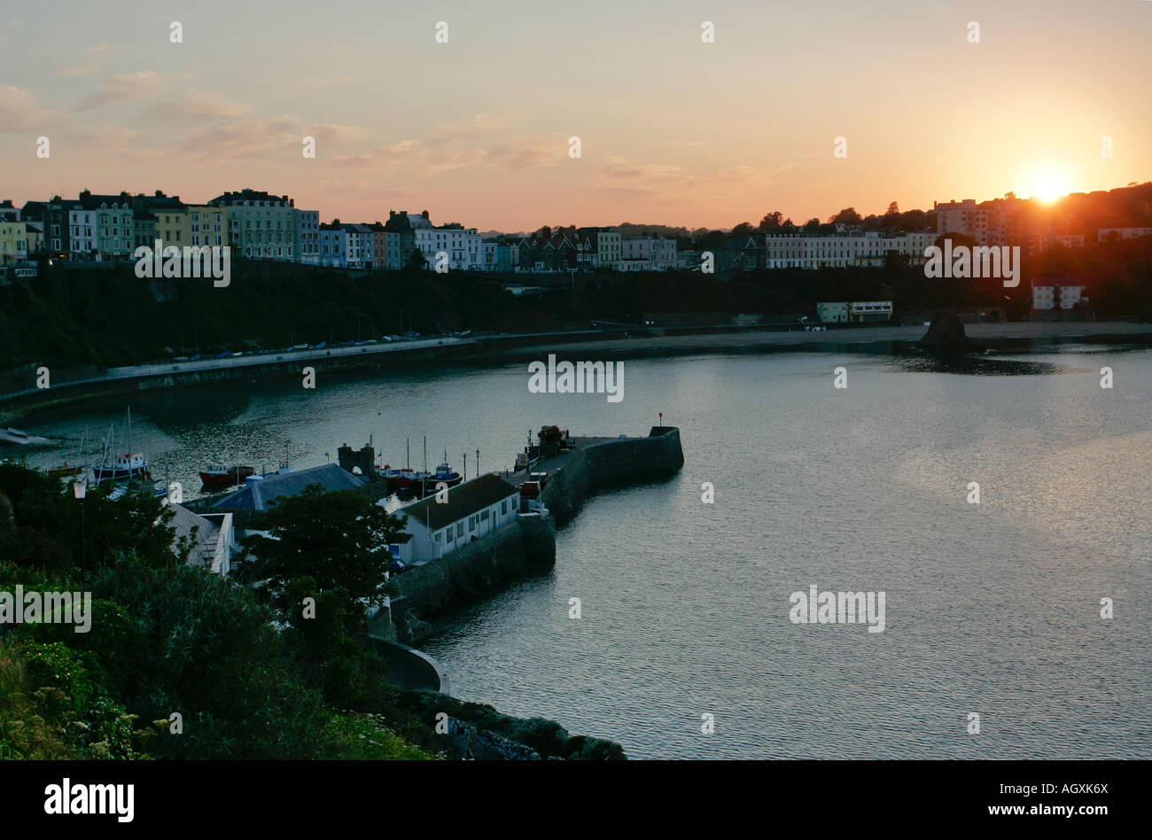 Tenby pier hi-res stock photography and images - Alamy