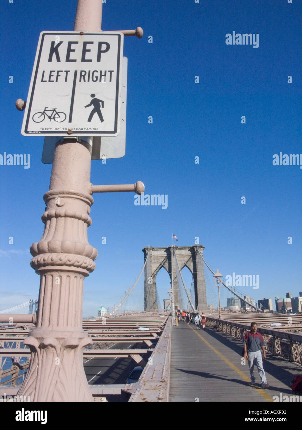 Brooklyn bridge way of the cross hi-res stock photography and images ...