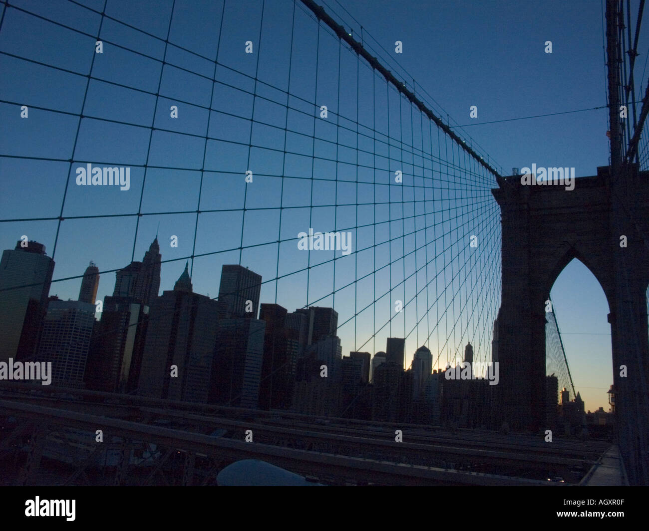 Brooklyn bridge way of the cross hi-res stock photography and images ...