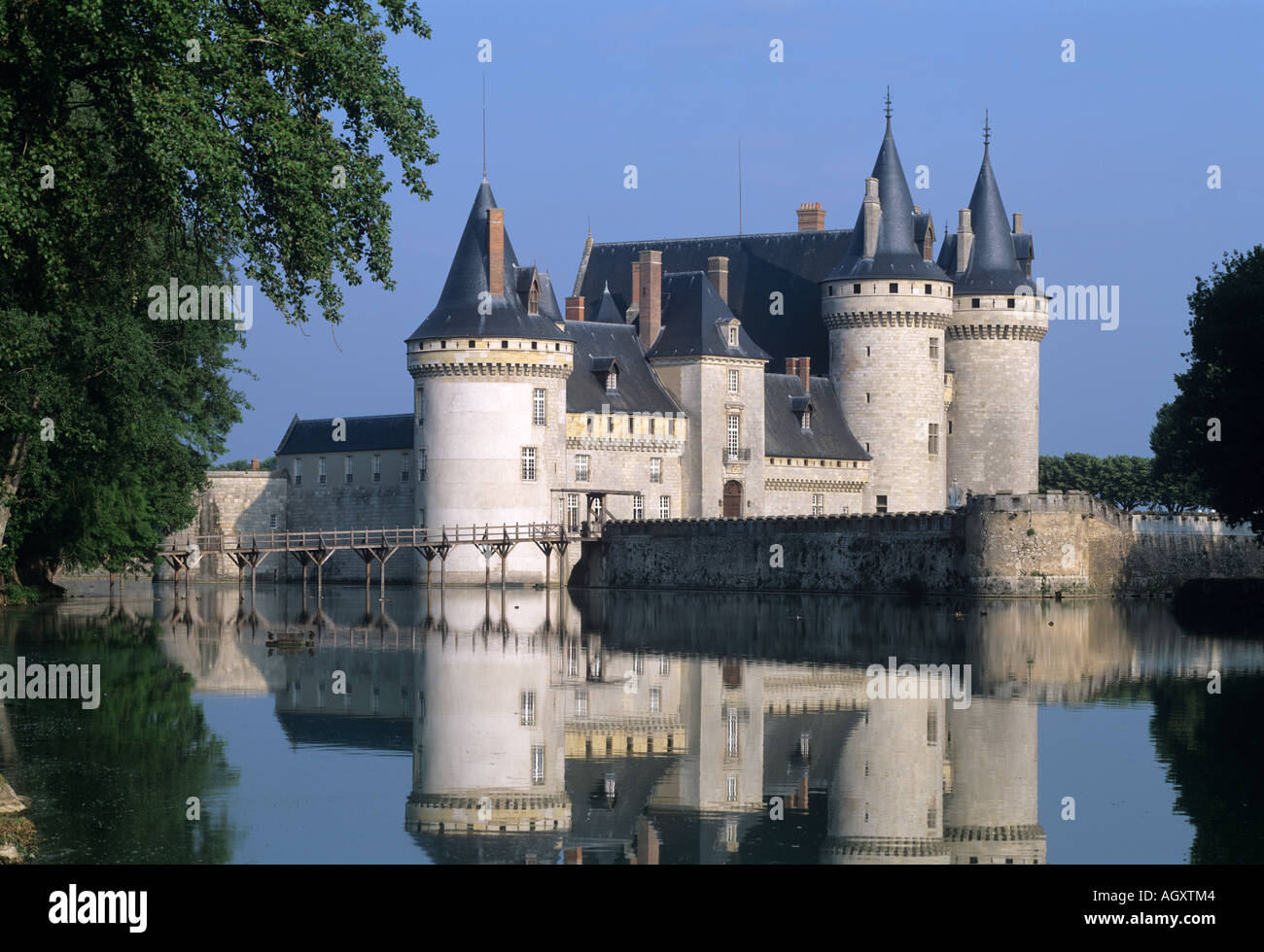 Chateau Sully, Loire, France Stock Photo - Alamy