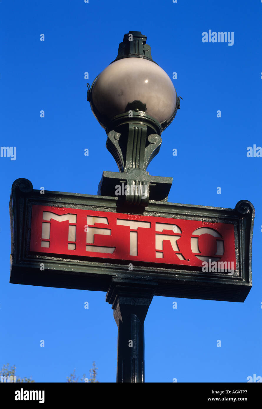Paris metro entrance signs hi-res stock photography and images - Alamy