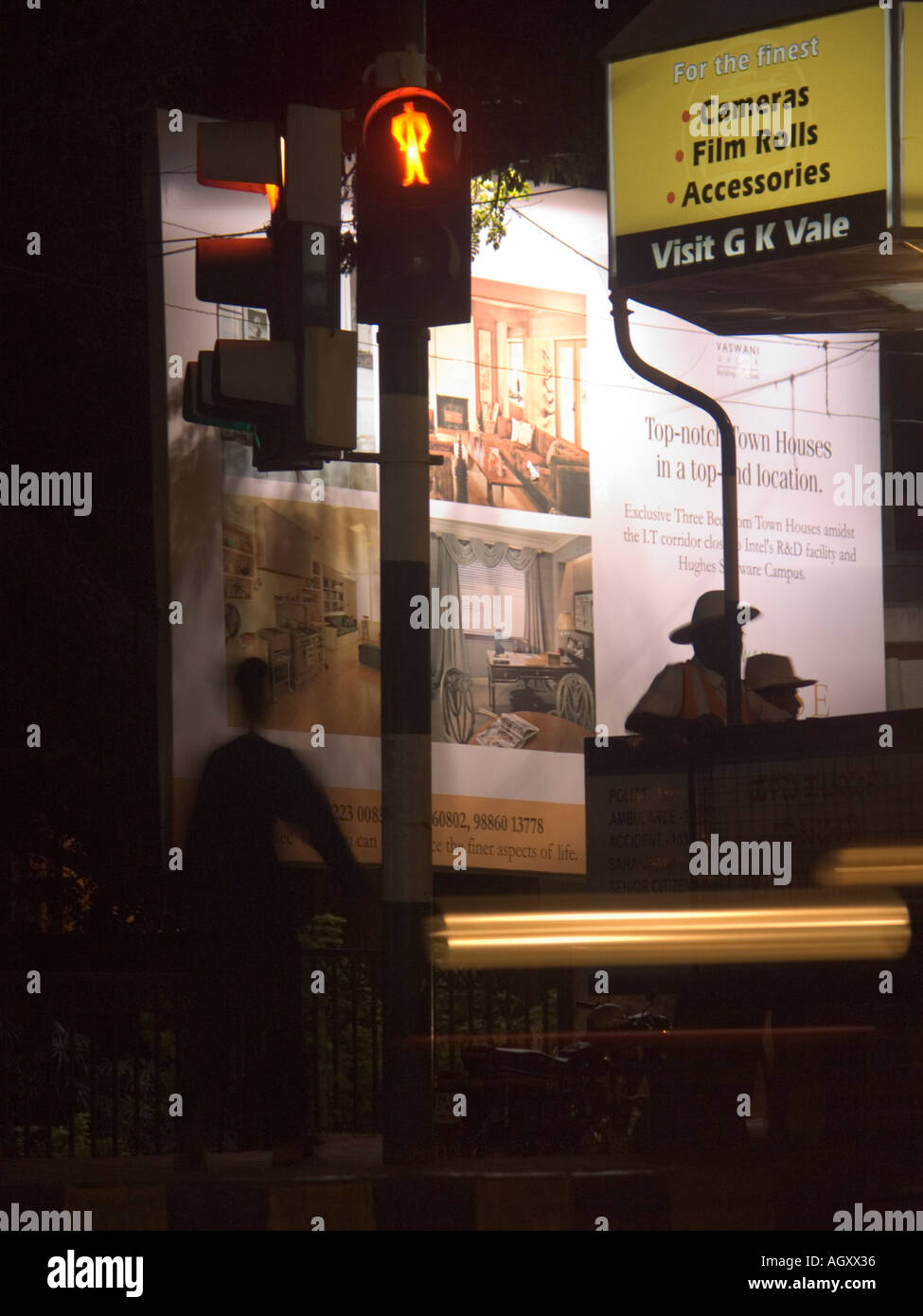 Night pictures of traffic policemen in traffic control booth Stock ...