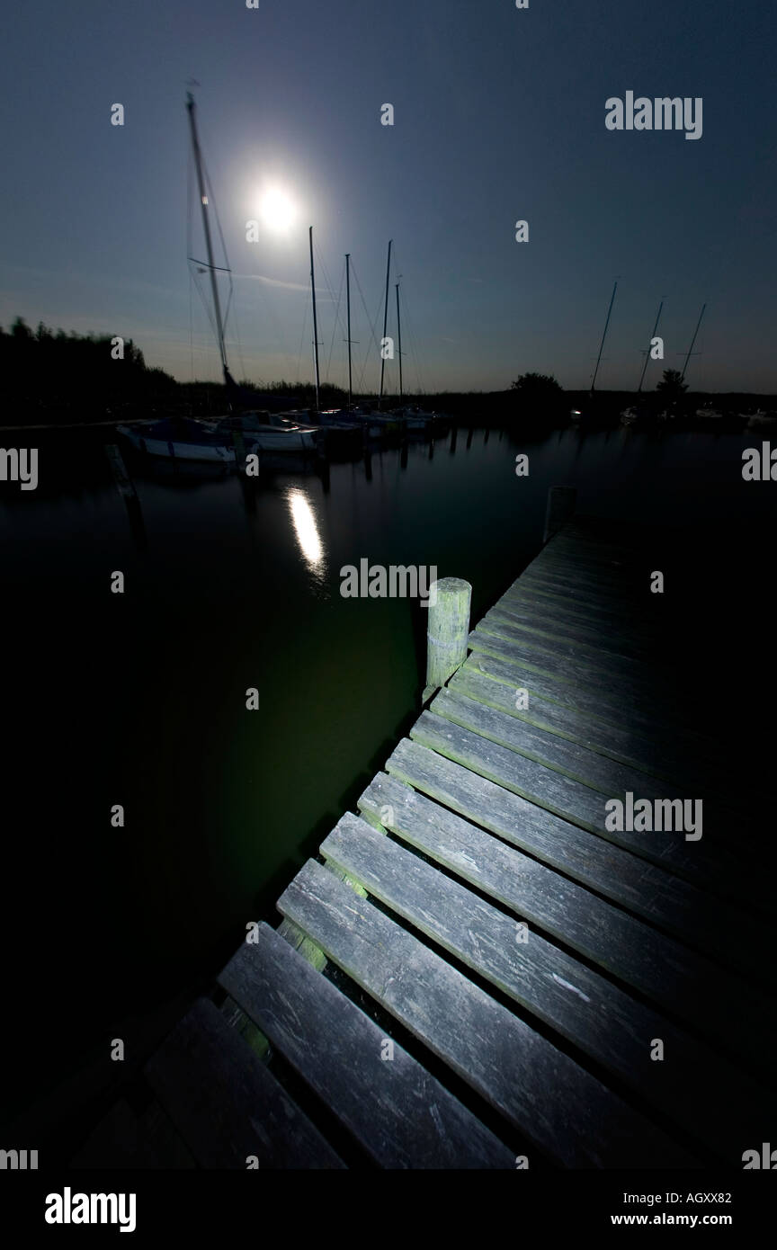 Boats in harbour moonlight hi-res stock photography and images - Alamy