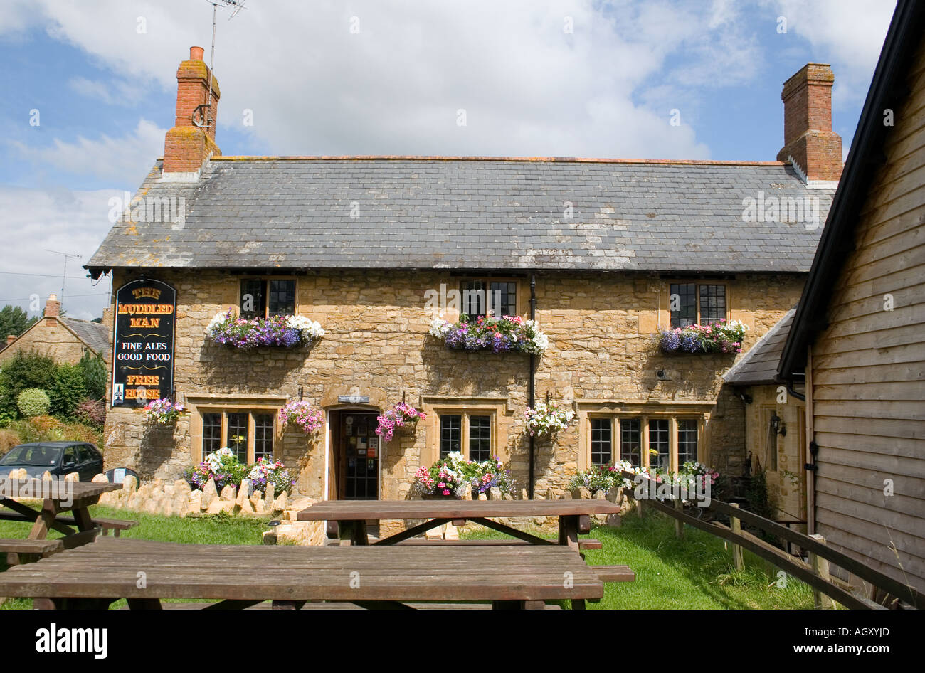 The Muddled Man Pub, West Chinnock, Somerset, England, UK Stock Photo ...