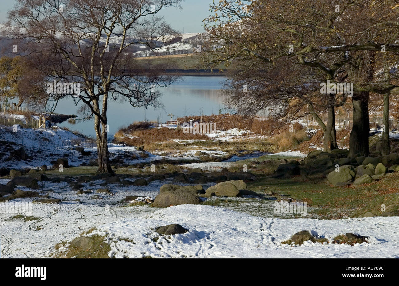 Dovestones reservoir snow hi-res stock photography and images - Alamy