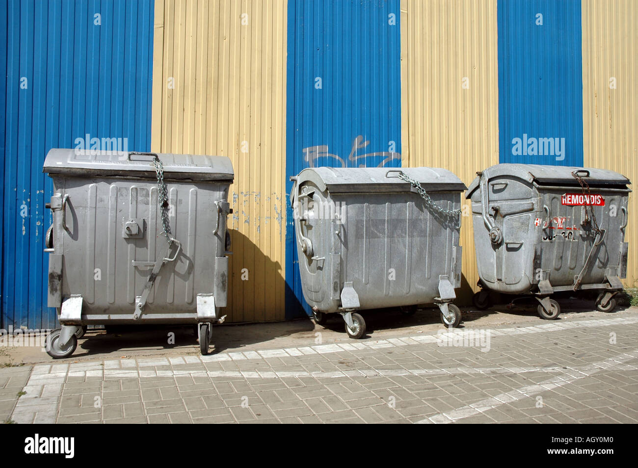 Trash dumpsters metal containers hi-res stock photography and images ...