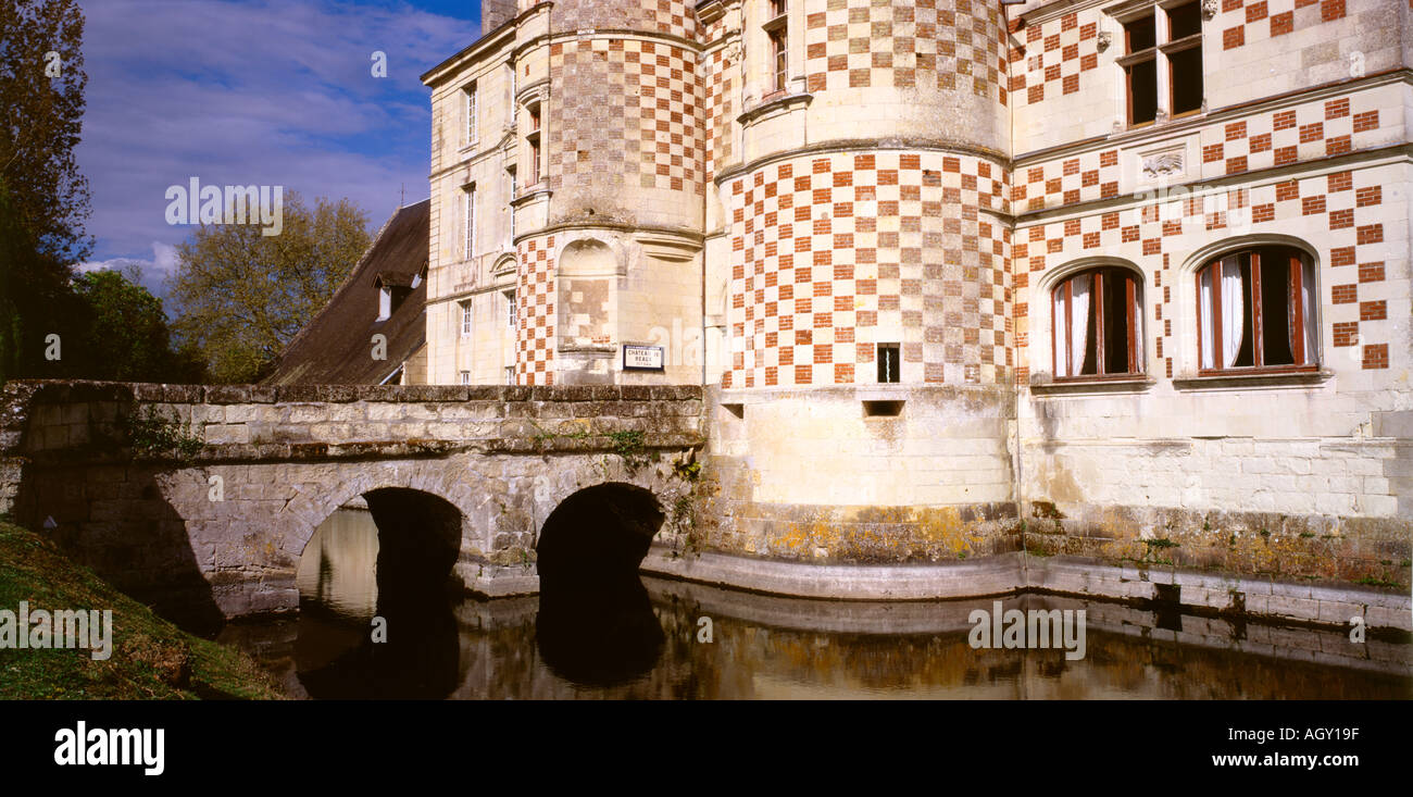 Chateau des reaux hi-res stock photography and images - Alamy