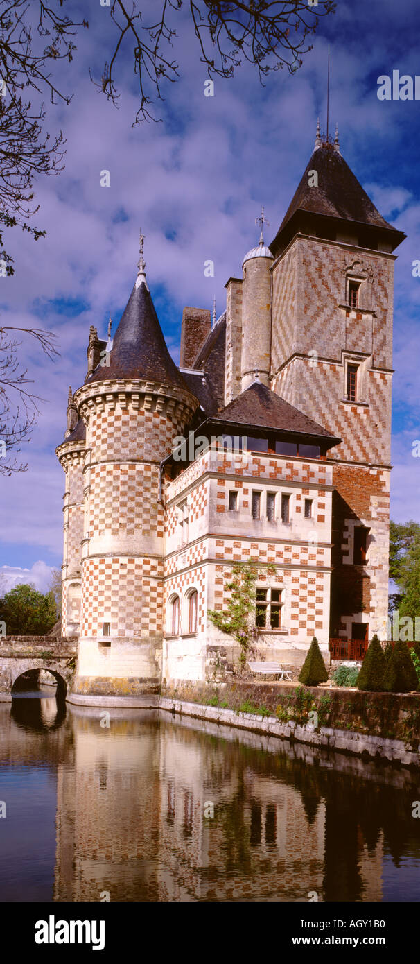 Chateau des reaux hi-res stock photography and images - Alamy