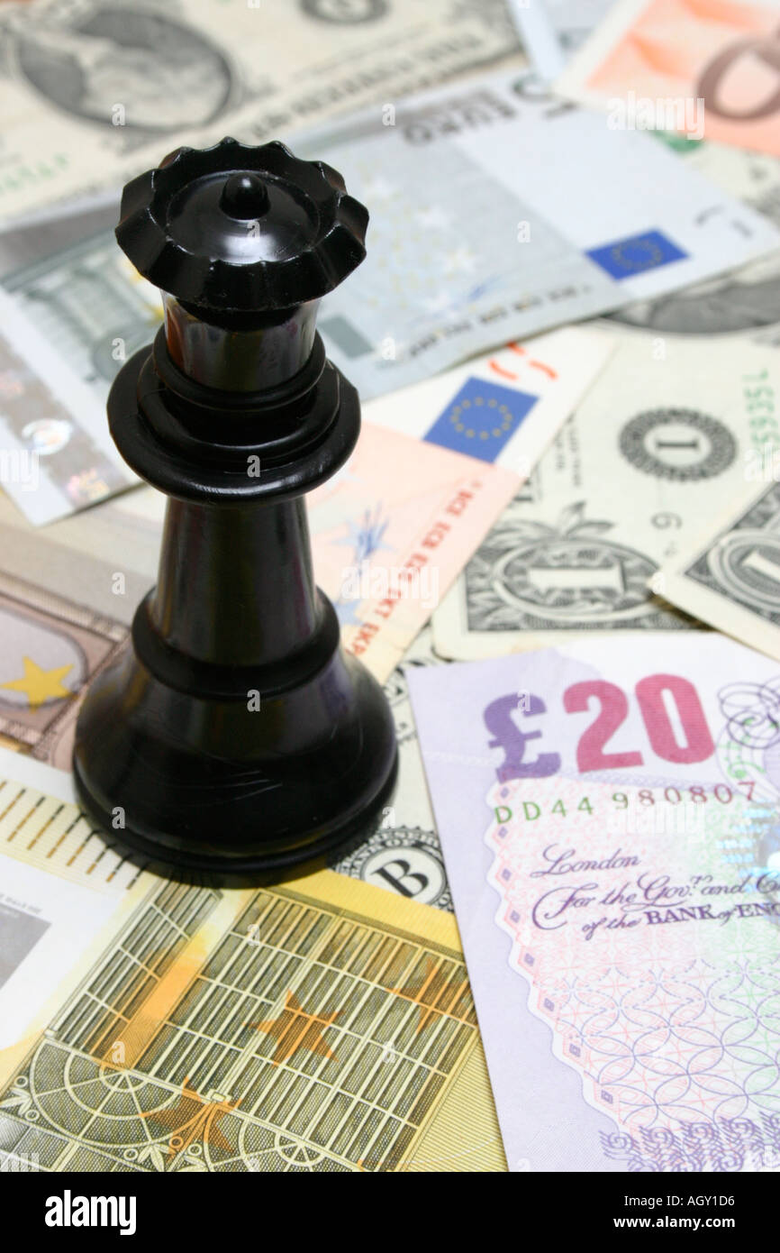 queen sitting on cash rich widow Stock Photo - Alamy