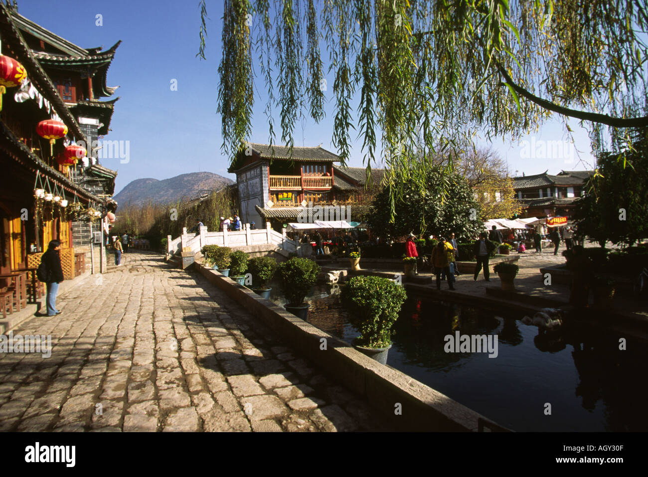 Crystal yu hi-res stock photography and images - Alamy