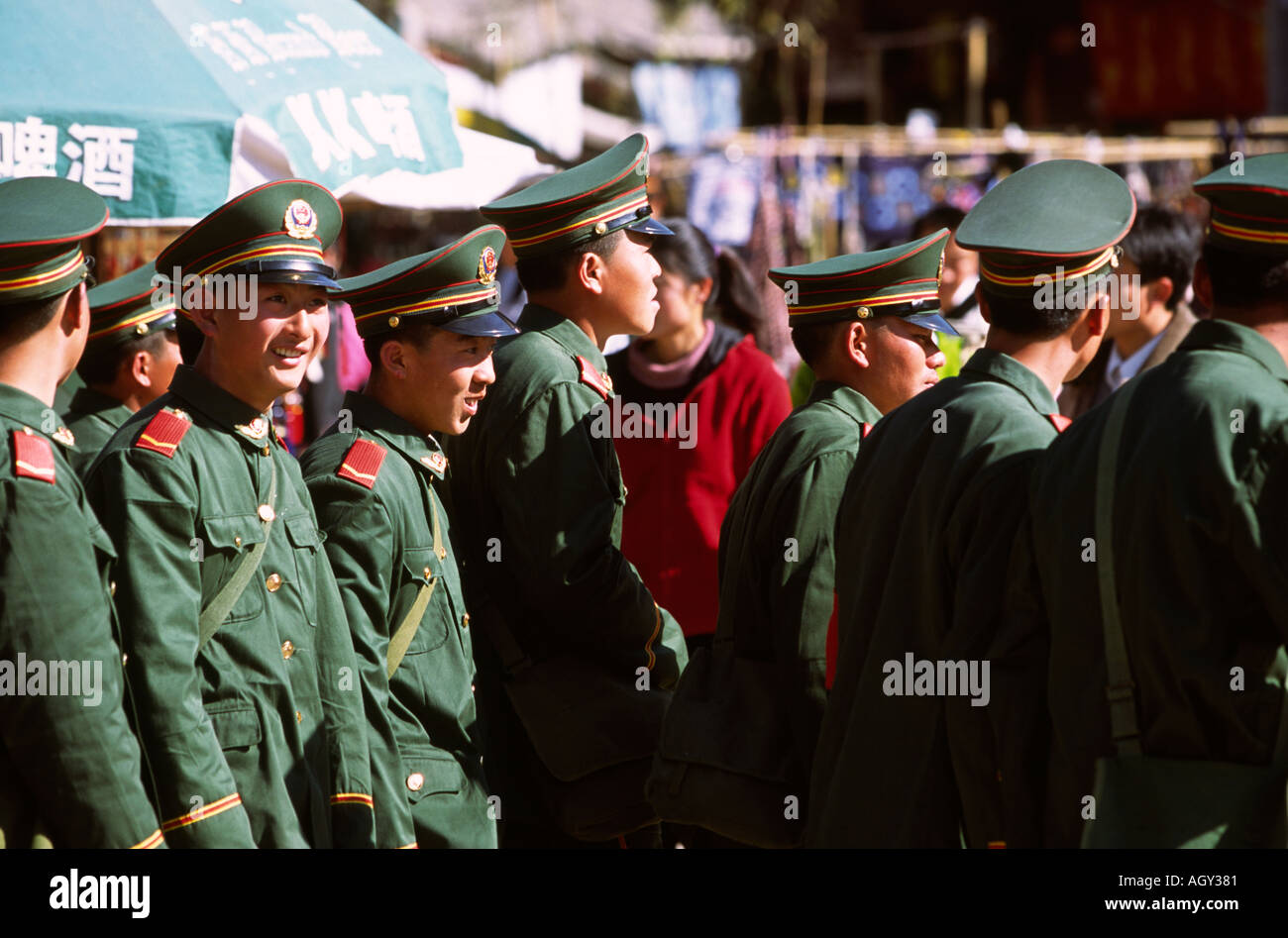 Red army soldiers hi-res stock photography and images - Alamy