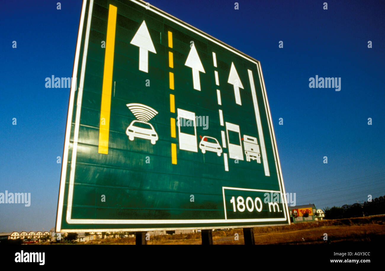 Slow sign motorway hi-res stock photography and images - Alamy