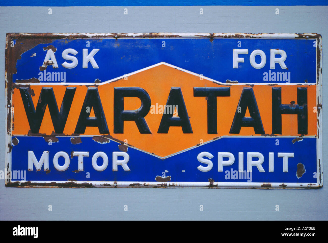 Enamel sign hi-res stock photography and images - Alamy