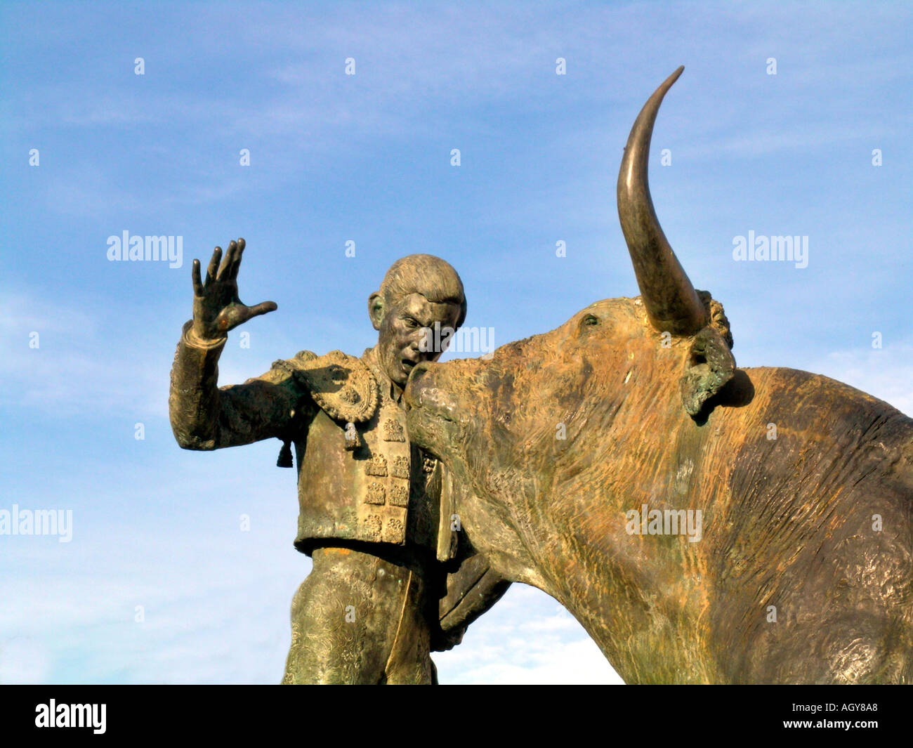 Statue of man and statue of cow hi-res stock photography and images - Alamy