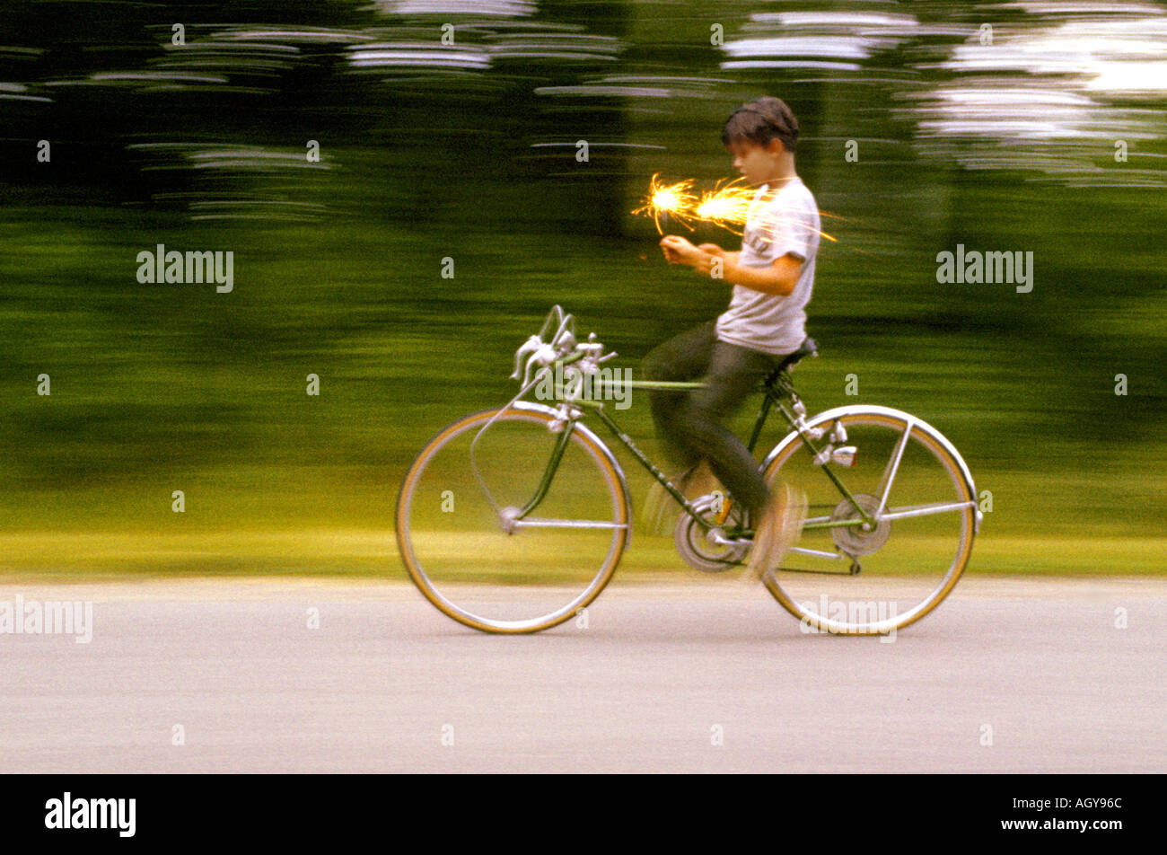 Fire sprinklers hi-res stock photography and images - Alamy