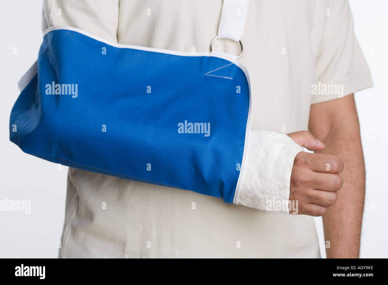 Arm sling hi-res stock photography and images - Alamy
