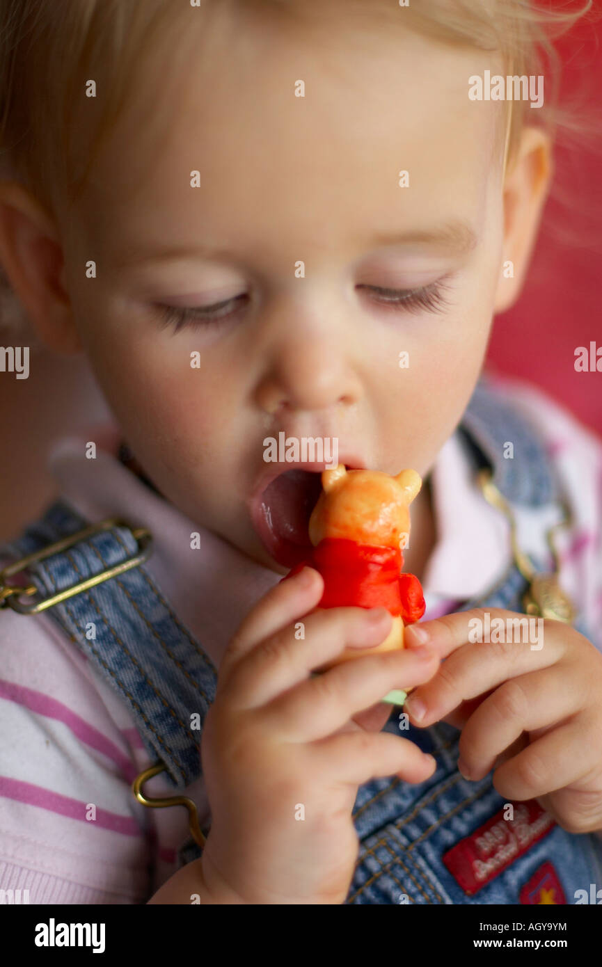 Toddlers eating sweets hi-res stock photography and images - Alamy