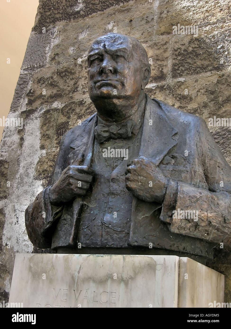 Bust of Winston Churchill in Prague CZ Stock Photo - Alamy