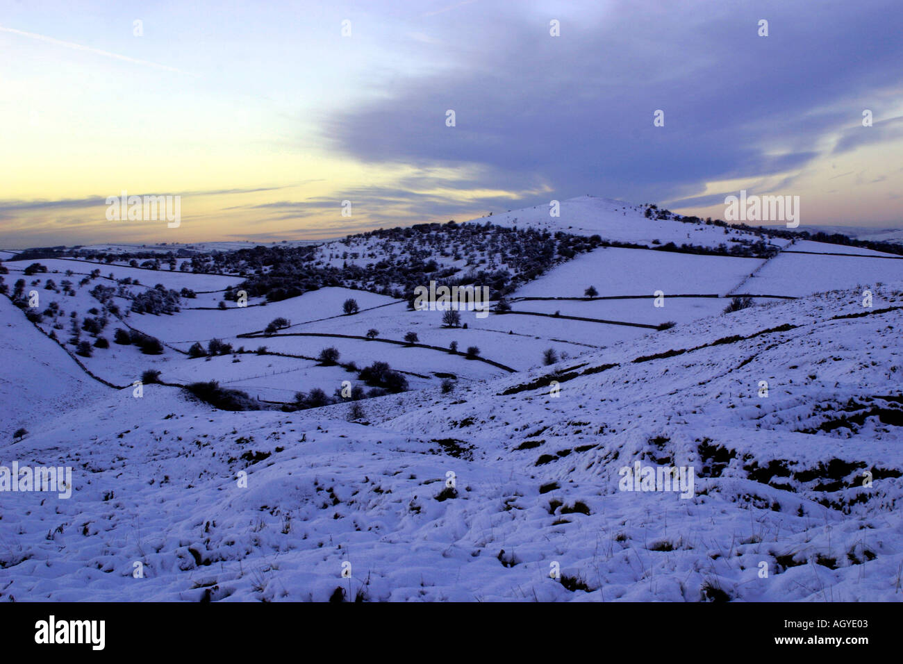 Wardlow peak district hi-res stock photography and images - Alamy