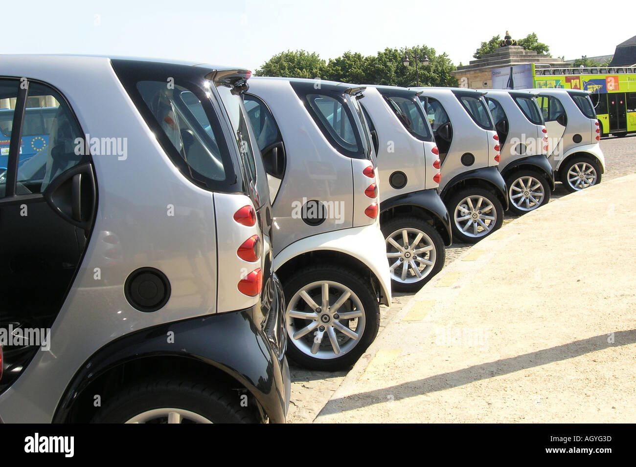 Smart cars hi-res stock photography and images - Alamy