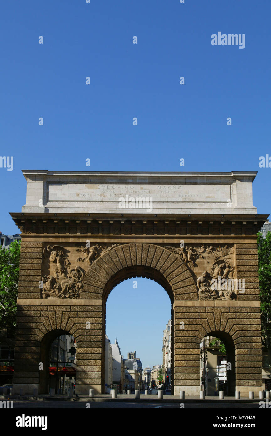 France - Saint Martin gate at Paris Stock Photo - Alamy