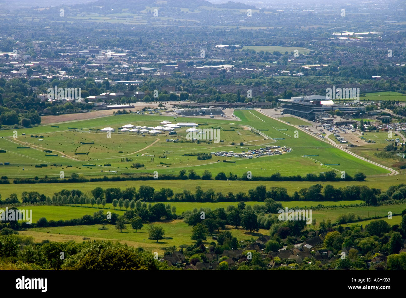 Cheltenham racecourse cleeve hill hi-res stock photography and images ...