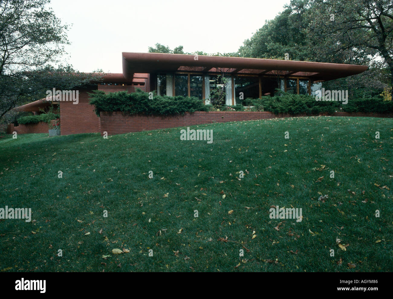 Walter House's Instagram, Twitter & Facebook on IDCrawl