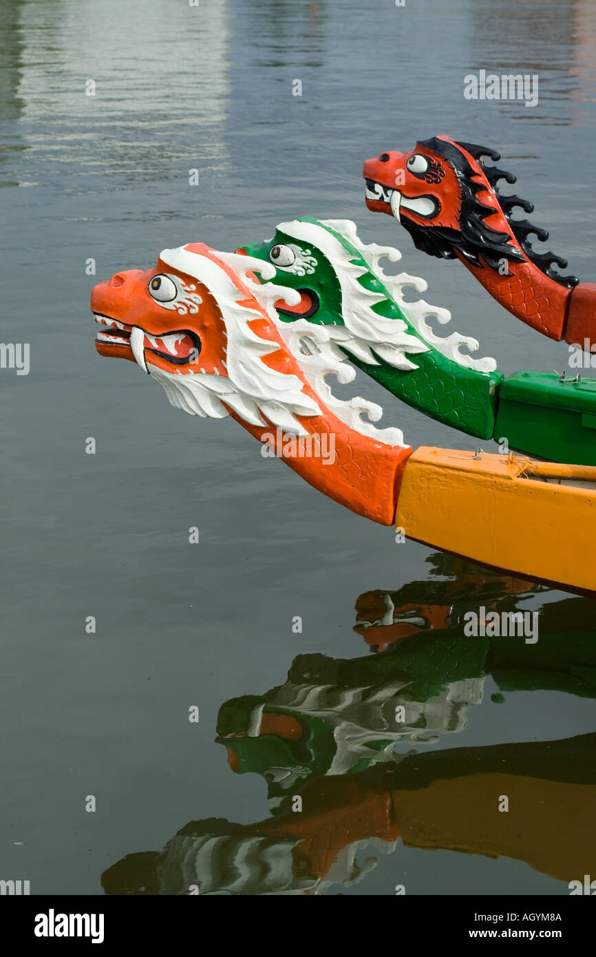 Dragon boat race colourful hi-res stock photography and images - Alamy
