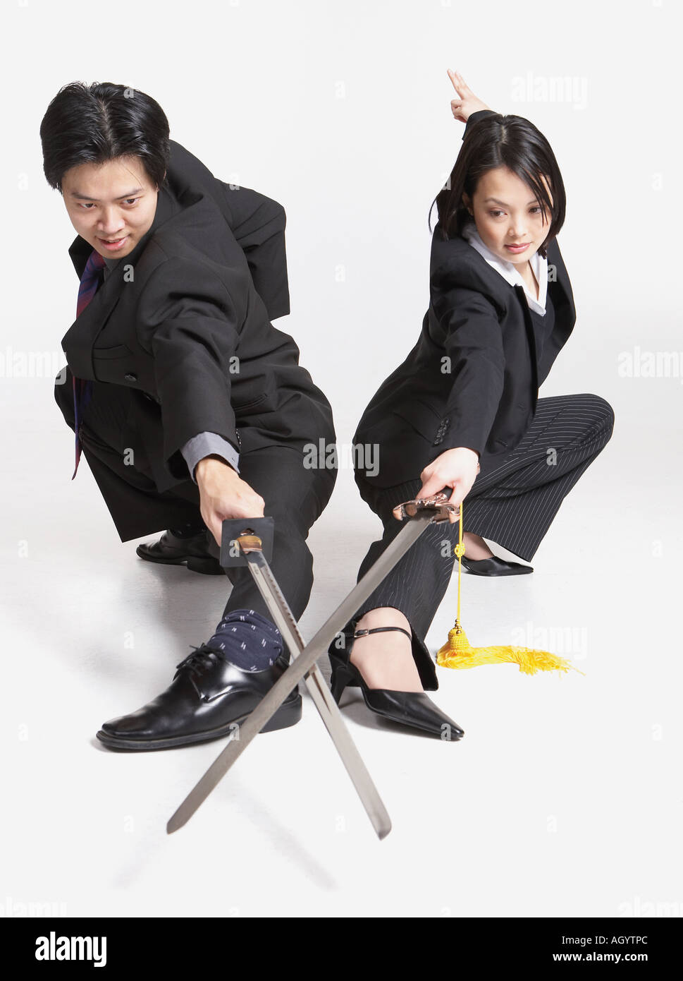 Crossed swords hi-res stock photography and images - Alamy