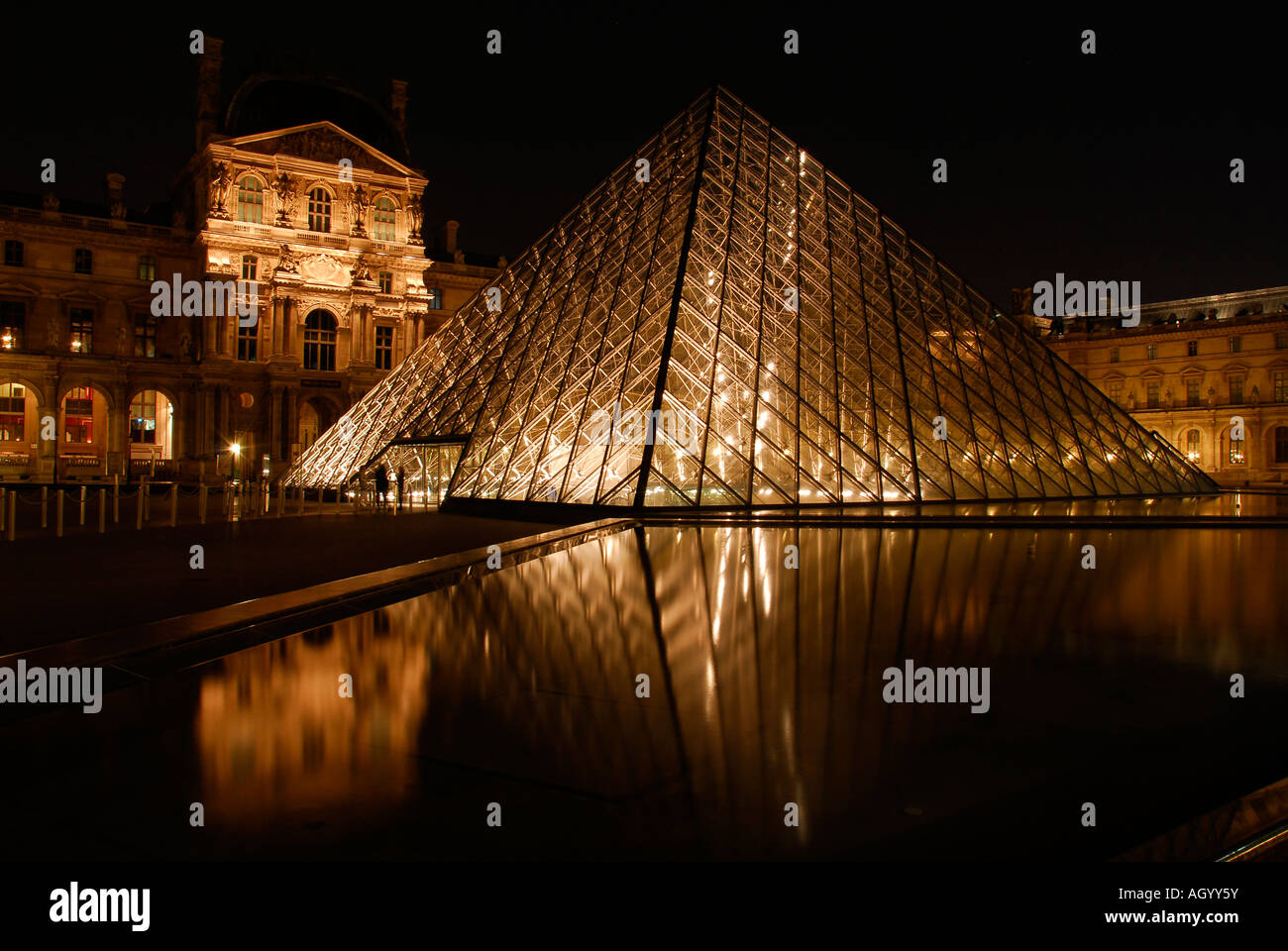 Louvre davinci code hi-res stock photography and images - Alamy